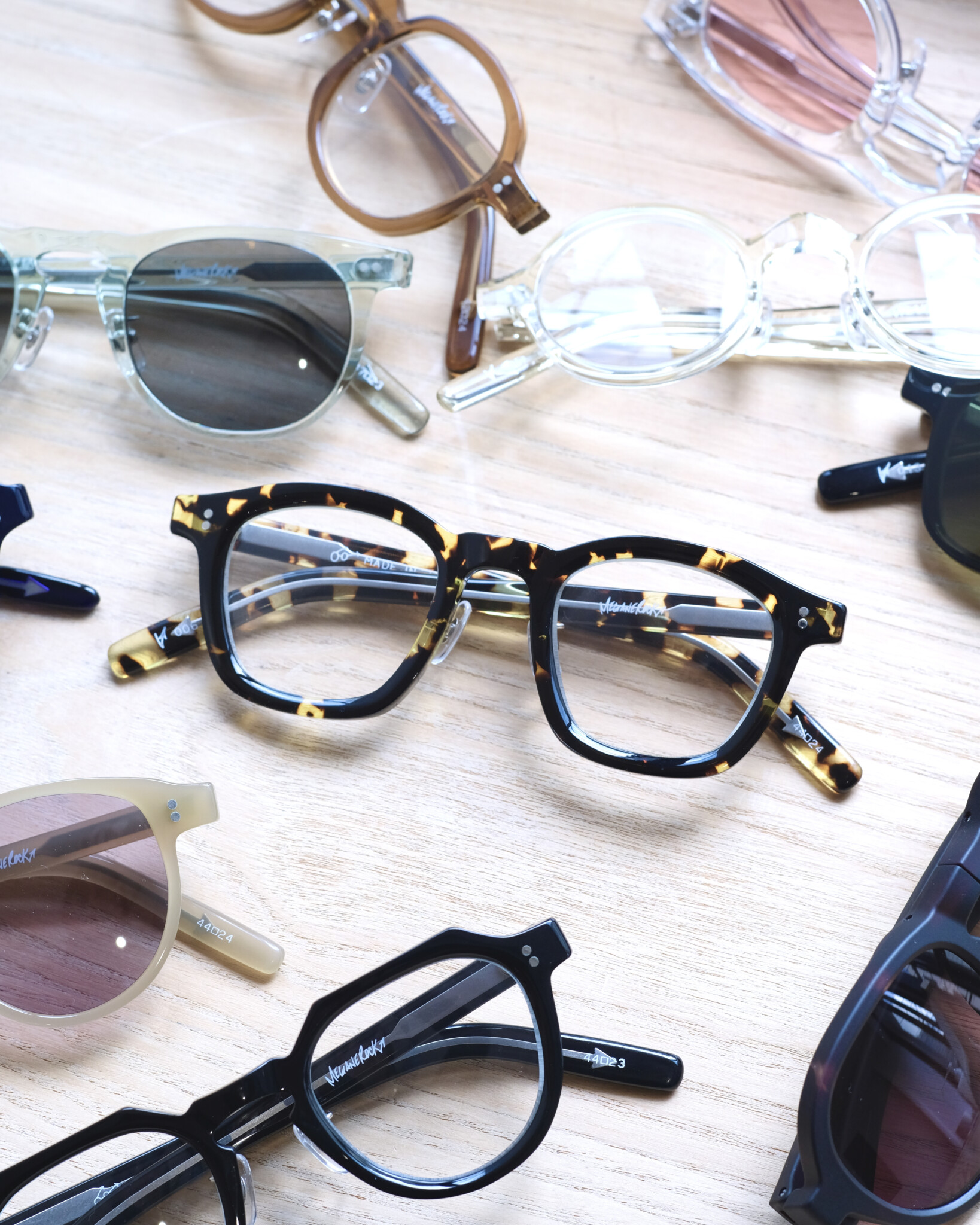 MEGANEROCK VECTOR 006のご紹介 – 神戸元町の眼鏡・ヴィンテージ時計のセレクトショップ「折角堂」